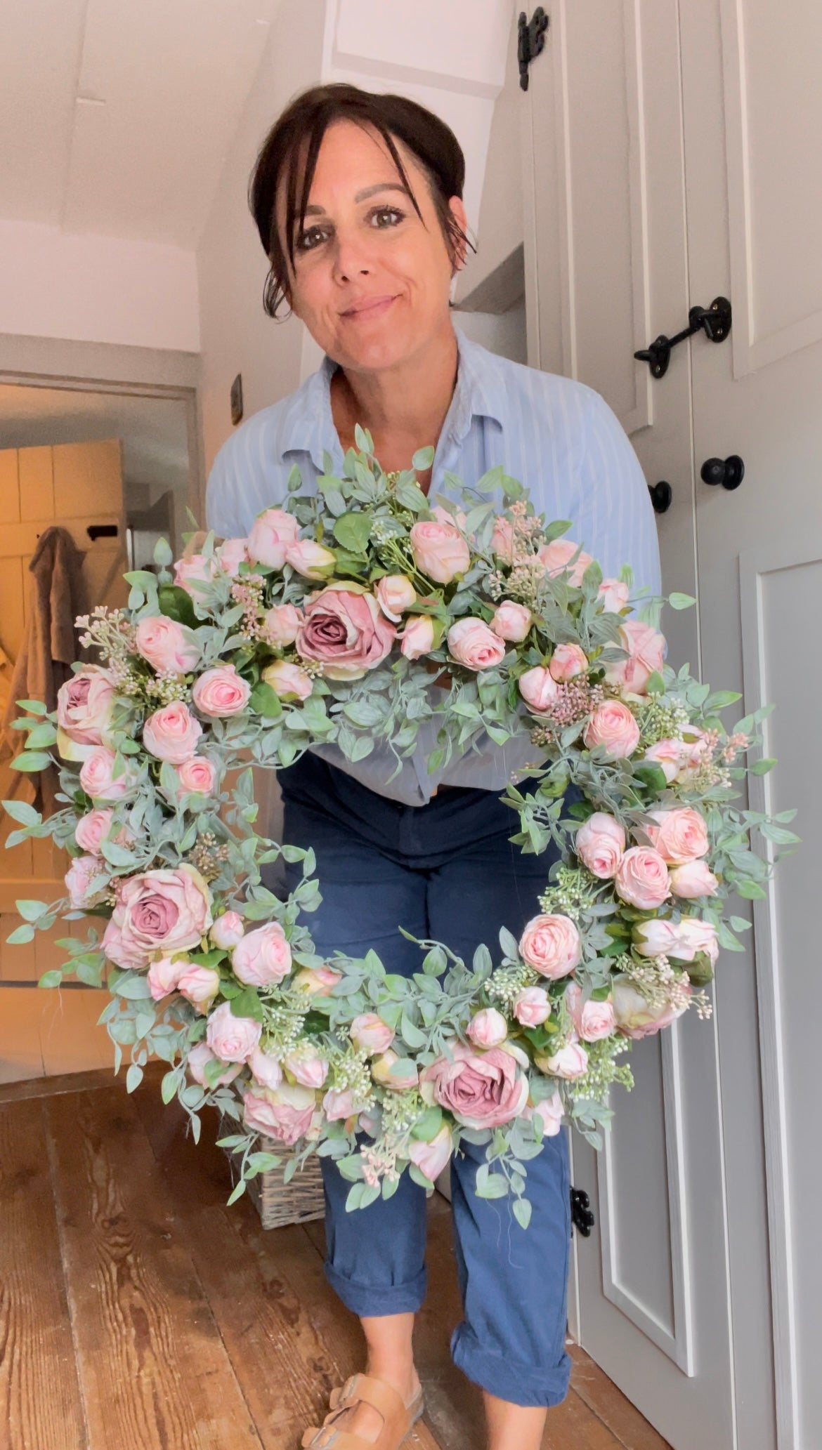“Tia” rose artificial wreath (FREE P&P) – fowle hall flowers